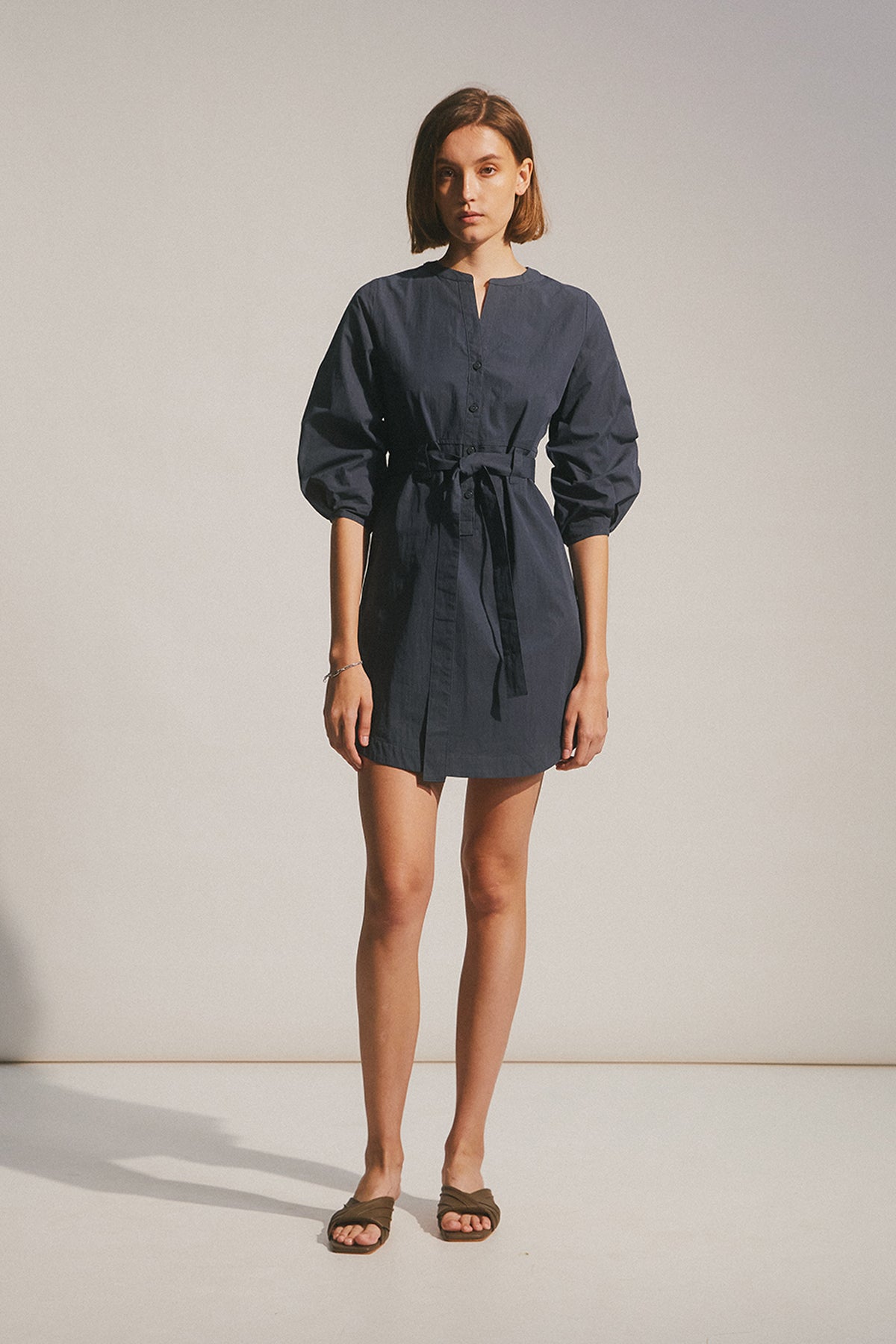 Eloise Open Collar Puff Sleeve Dress in Midnight – Génue