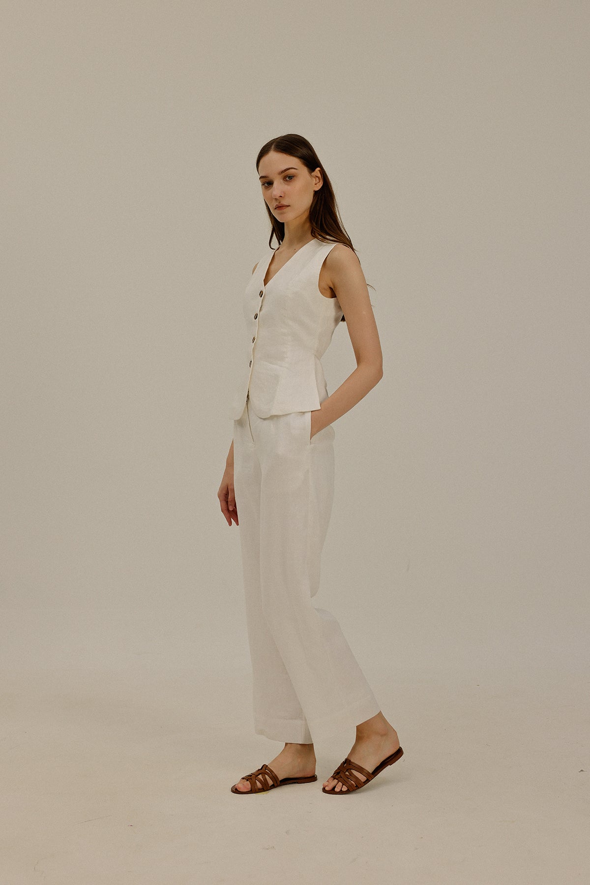 Danielle Elasticated Day Trousers in White – Génue