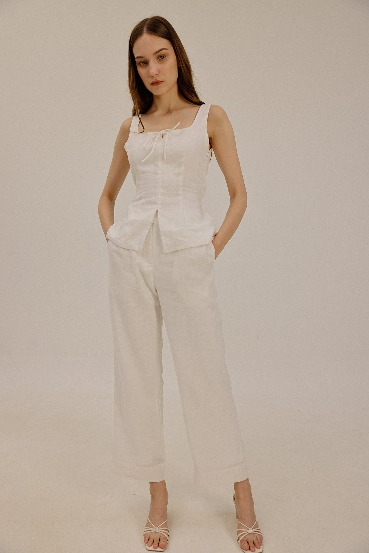 Danielle Elasticated Day Trousers in White – Génue