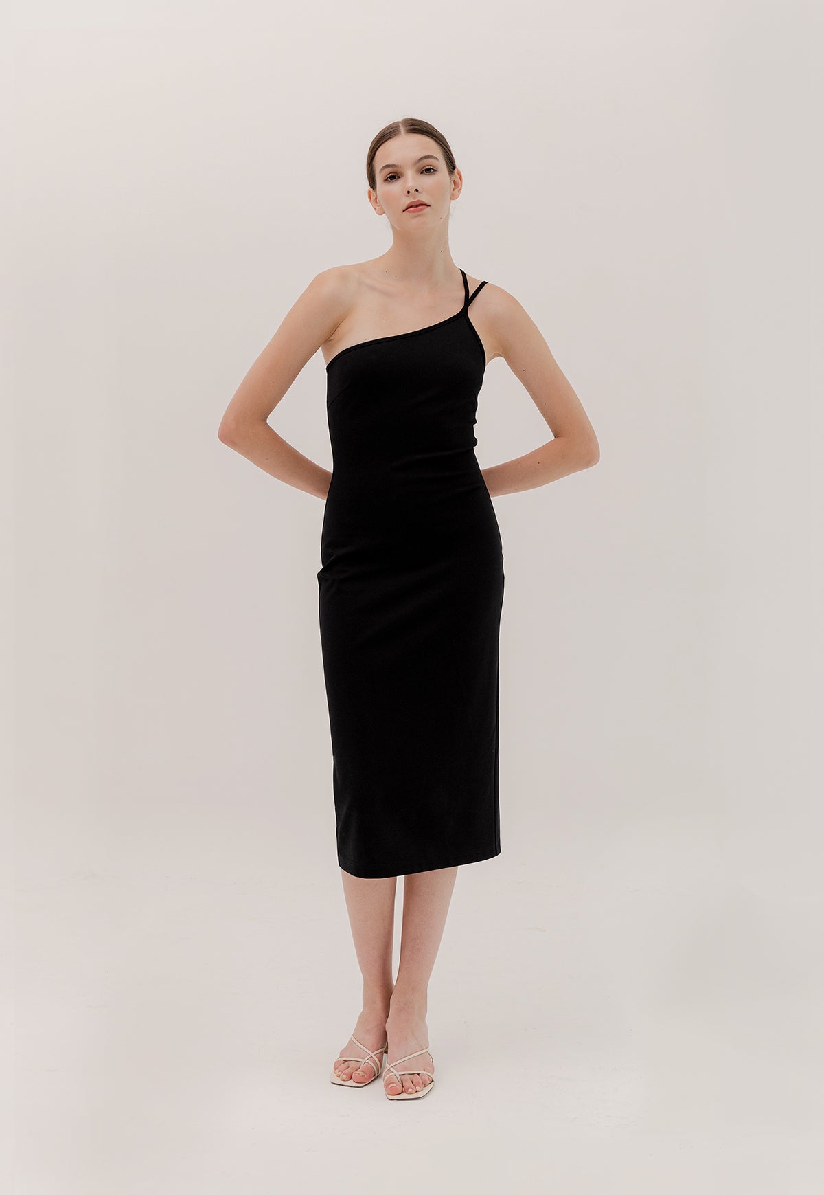 Tia One Shoulder Dress in Black – Génue